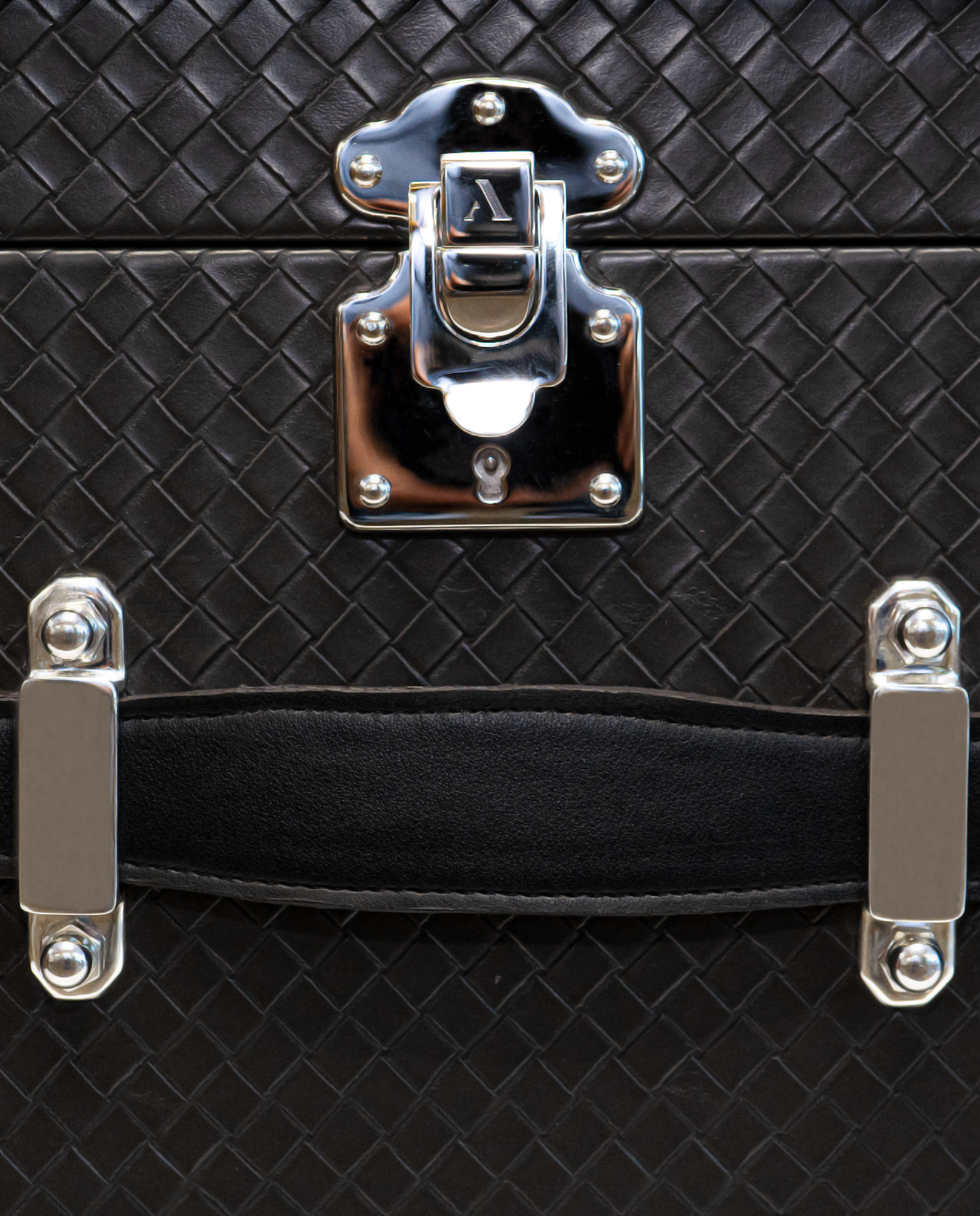 Custom Trunks - Albidaa